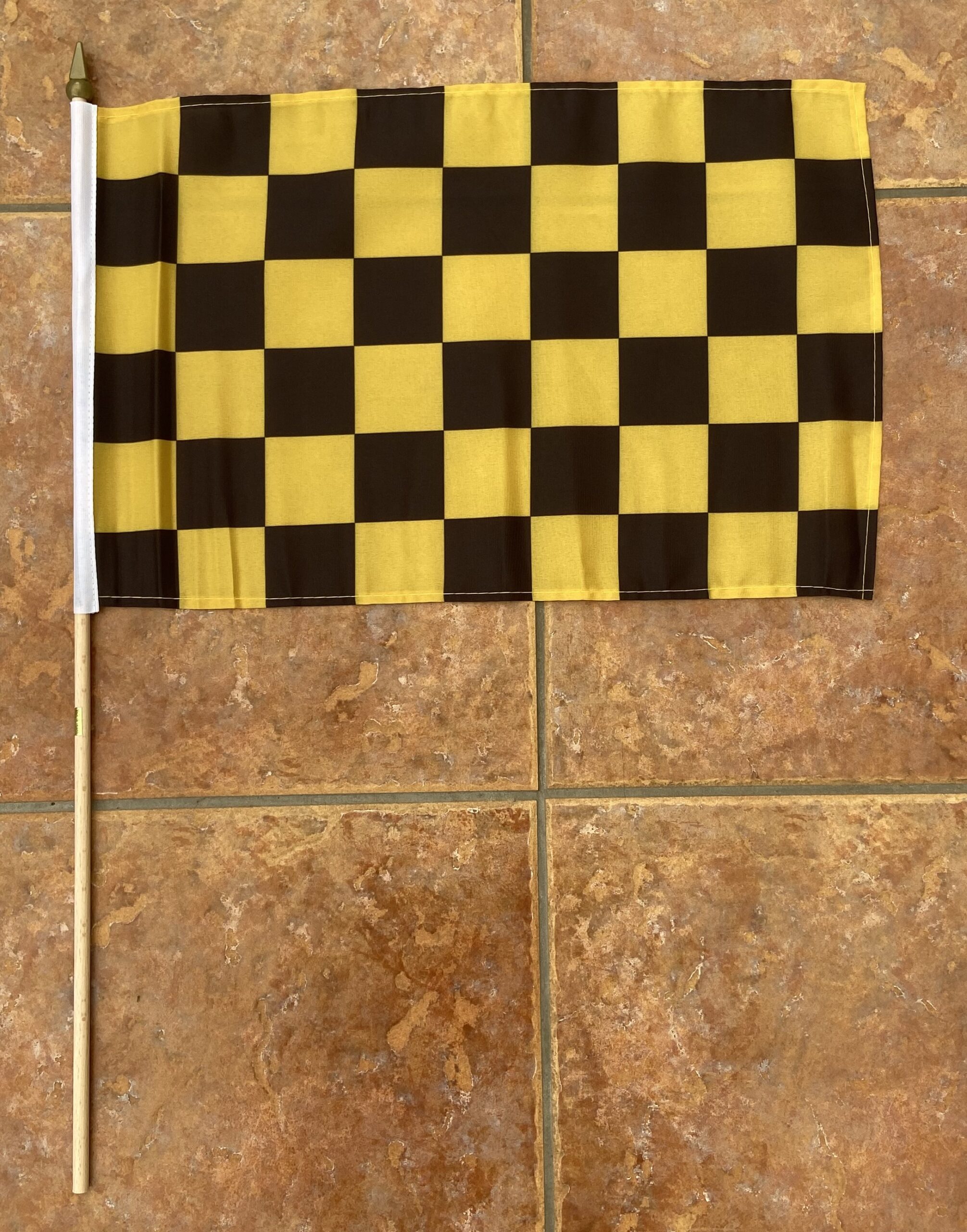 Checkered Black/yellow large hand flag - World Flag Shop
